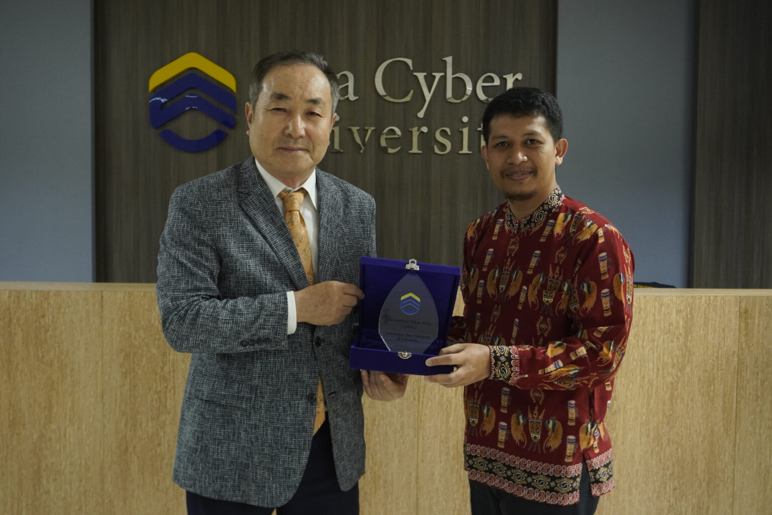 Benchmarking Excellence: Universitas Siber Muhammadiyah Gali Best ...